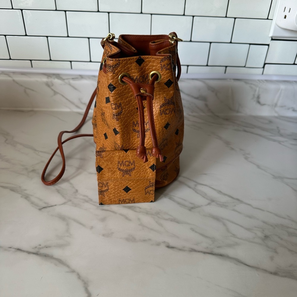 MCM Bucket Bag - Gem